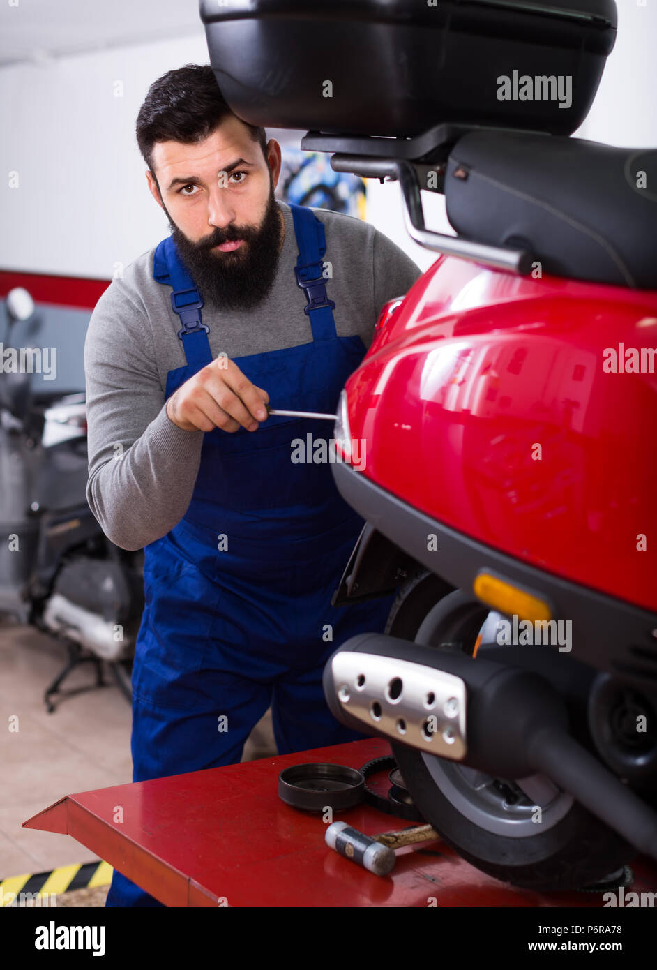 Restoring motorcycles hi-res stock photography and images - Alamy
