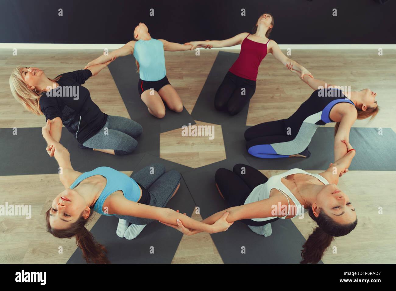 Forming mats hi-res stock photography and images - Alamy