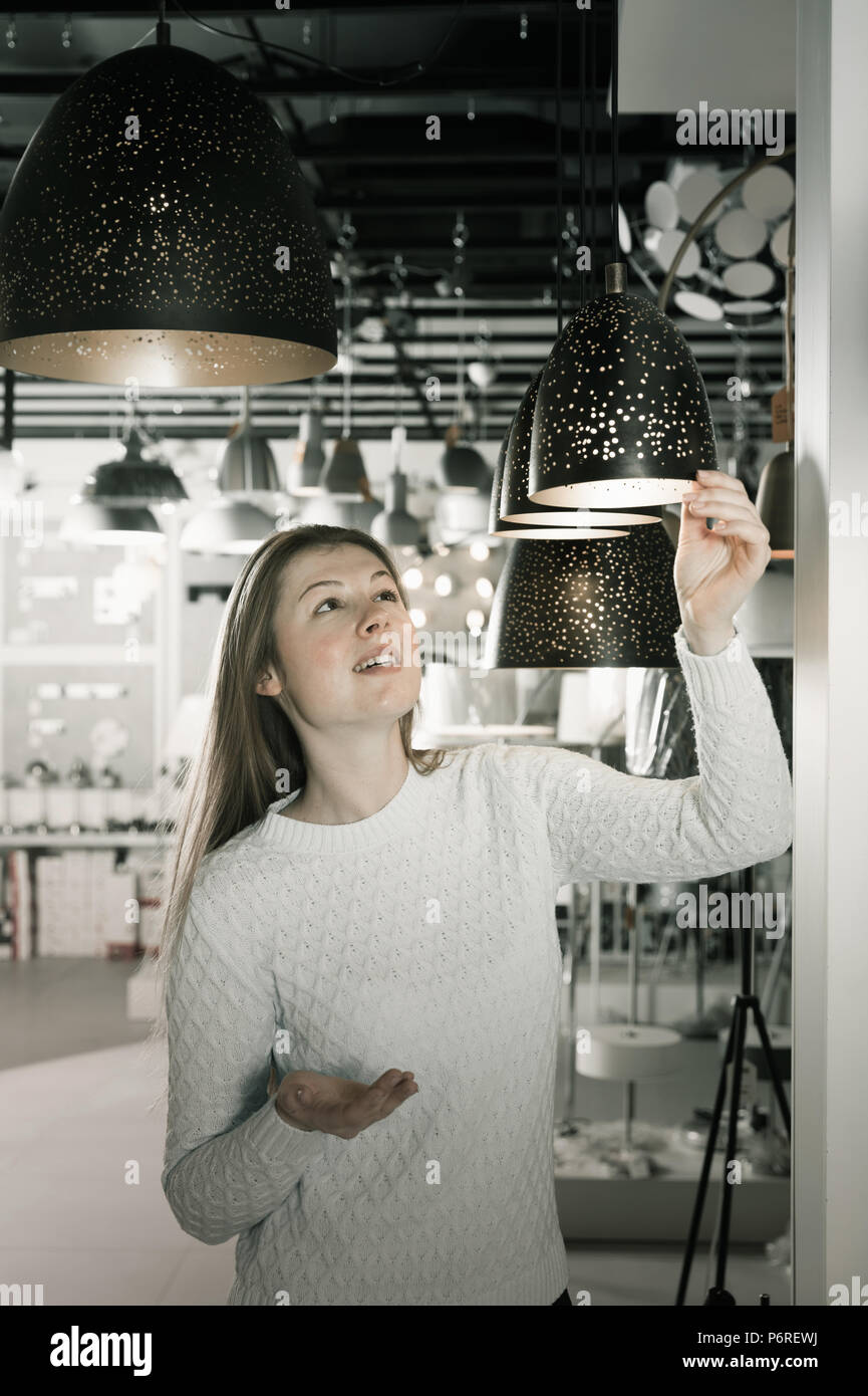 Modern pendent light hi-res stock photography and images - Alamy