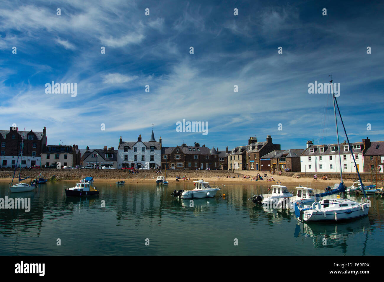 Stonehaven harbour aberdeenshire scotland hi-res stock photography and ...
