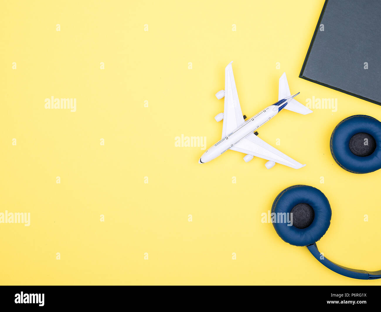 Top view of a plane hi-res stock photography and images - Alamy