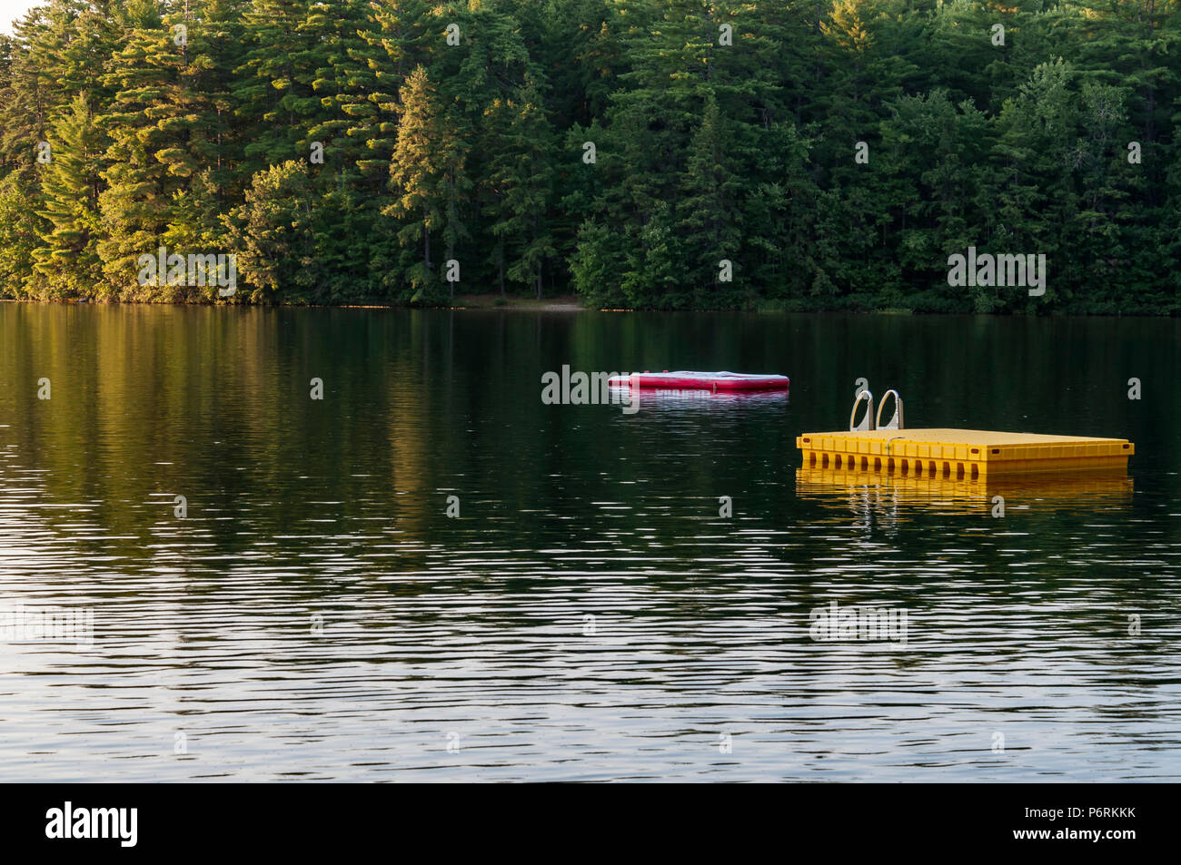Wooden platform hi-res stock photography and images - Alamy