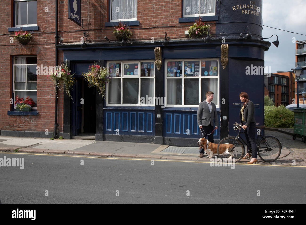 Pushbike outside hi-res stock photography and images - Alamy