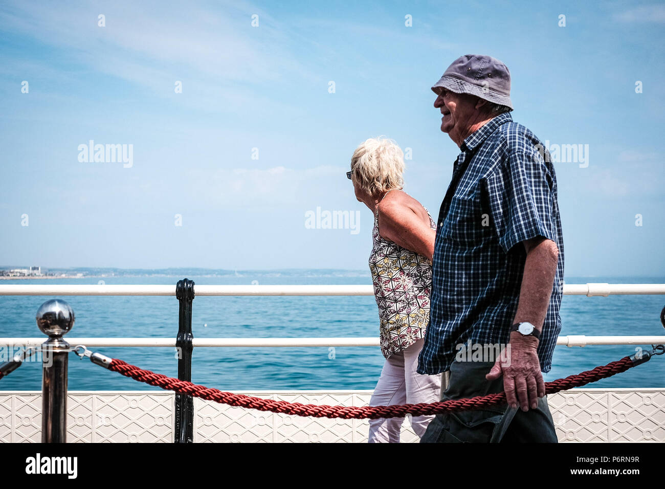 Typical british seaside scene hi-res stock photography and images - Alamy