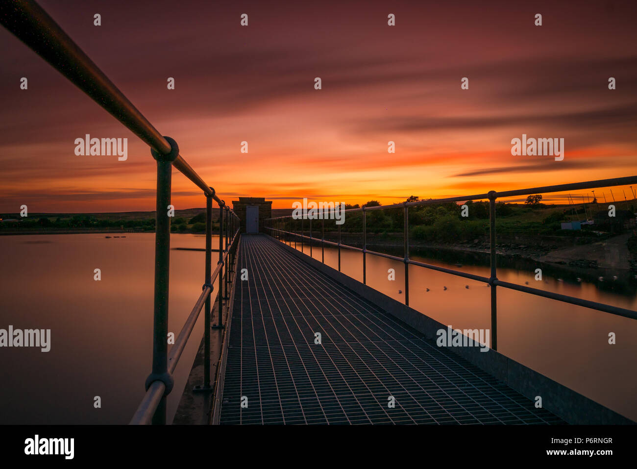 Leeds sunset hi-res stock photography and images - Alamy