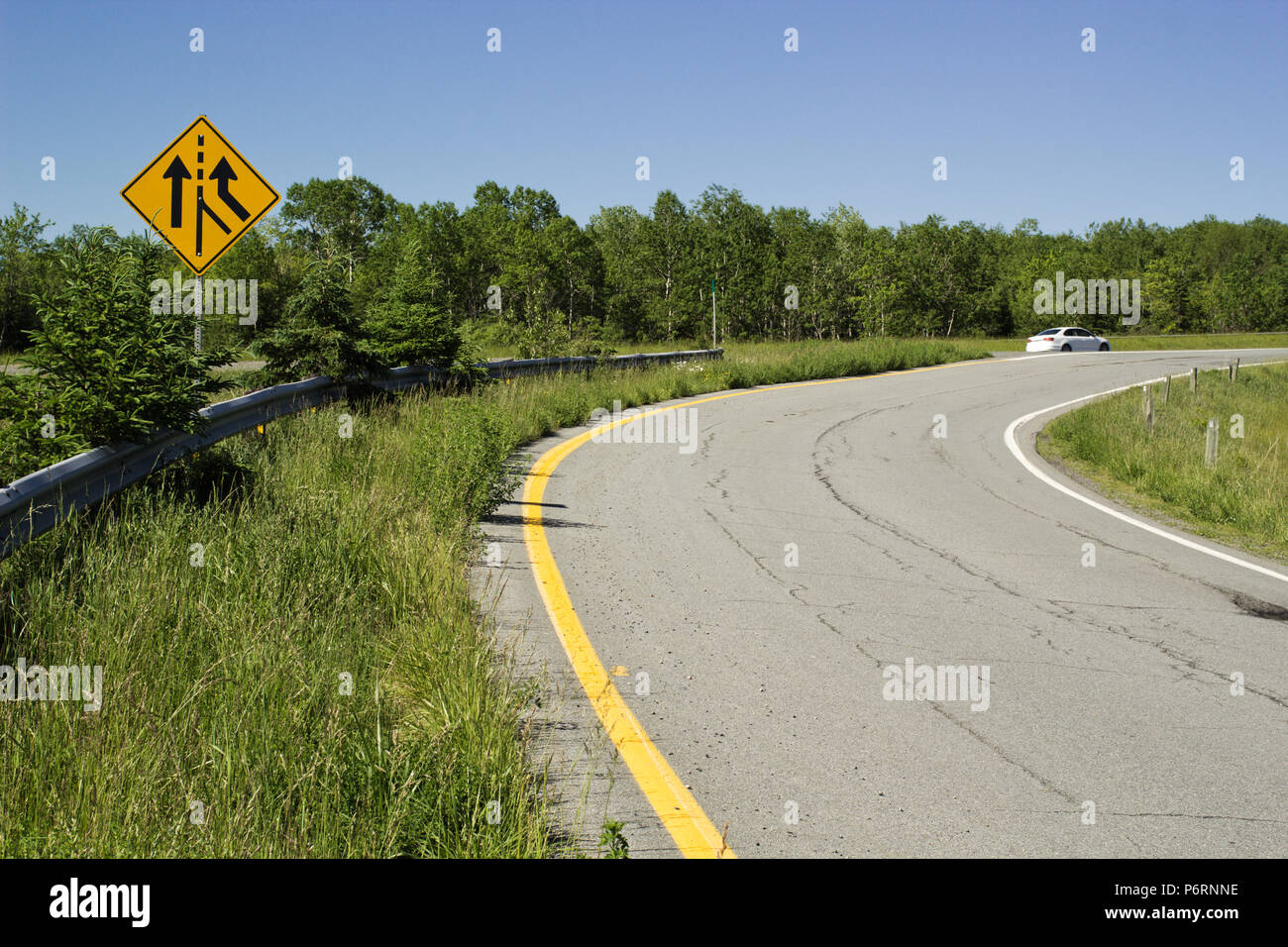 Merge sign hi-res stock photography and images - Alamy