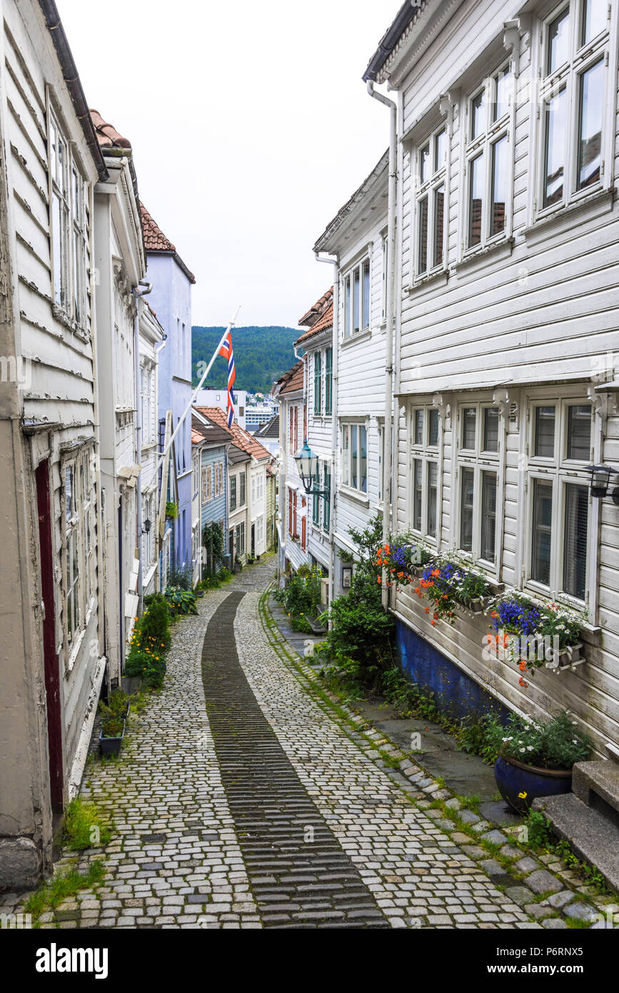 Street houses bergen norway hi-res stock photography and images - Alamy
