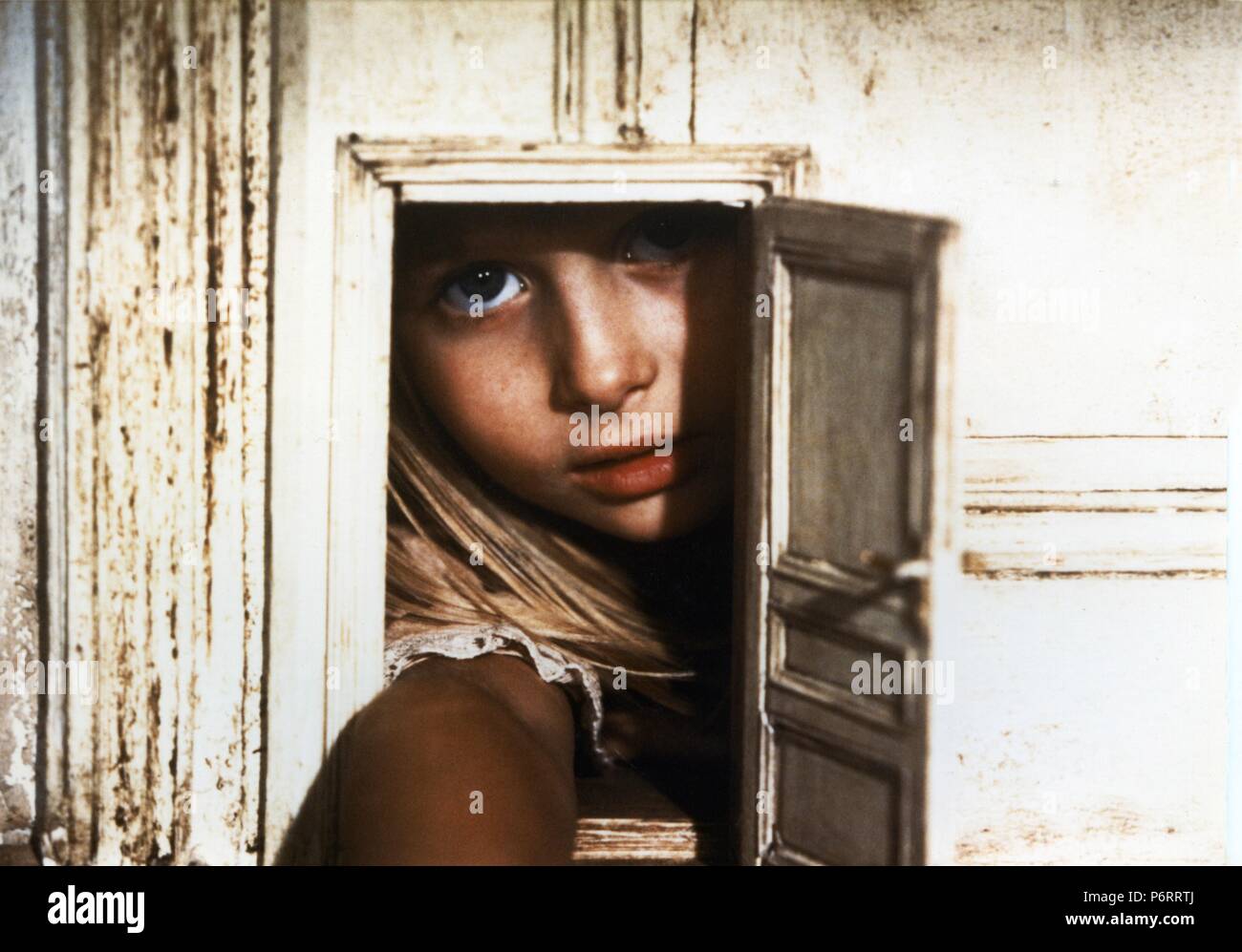 Alice Neco z Alenky Year : 1988 Czechoslovakia Director : Jan ...