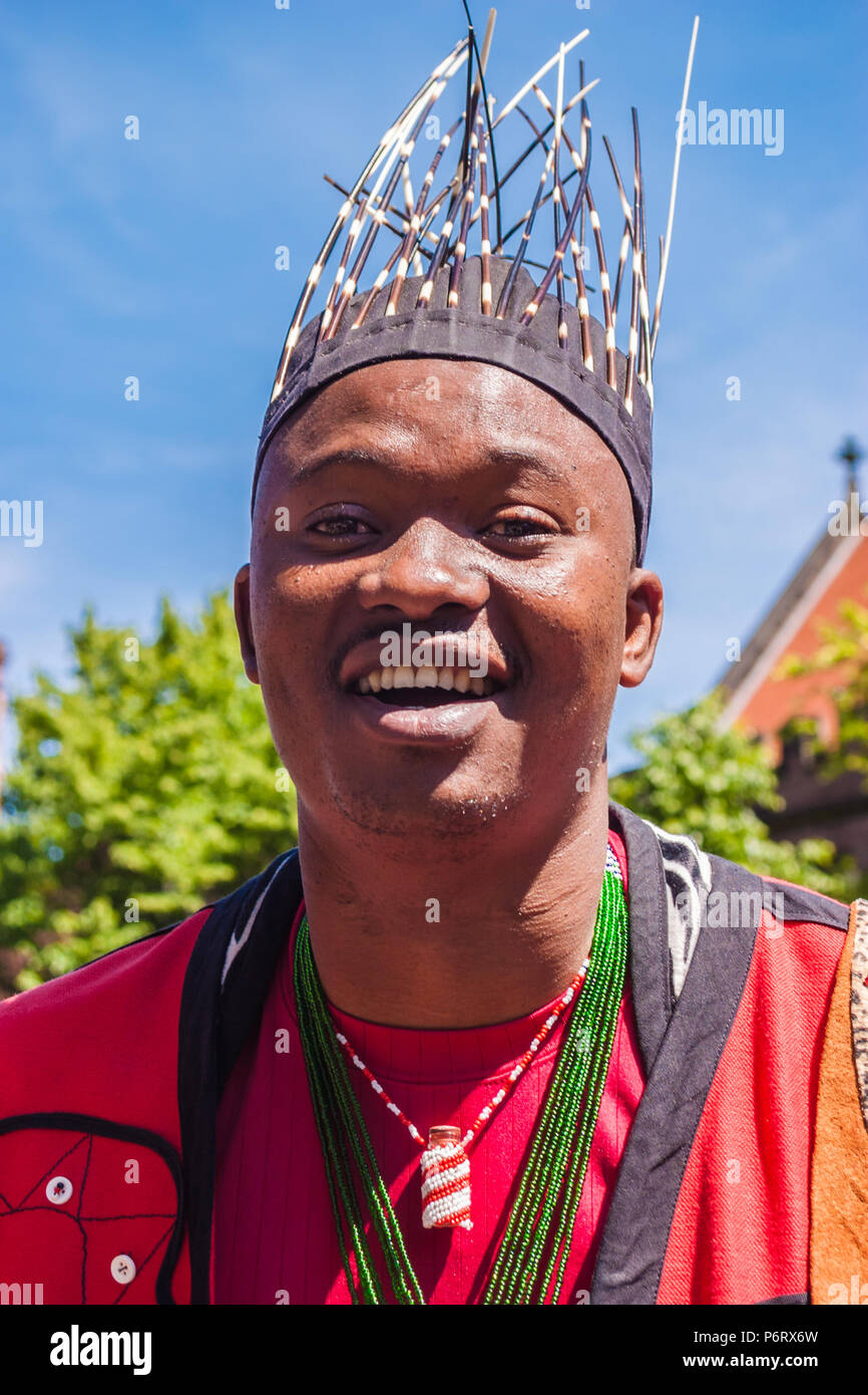Message crier hi-res stock photography and images - Alamy