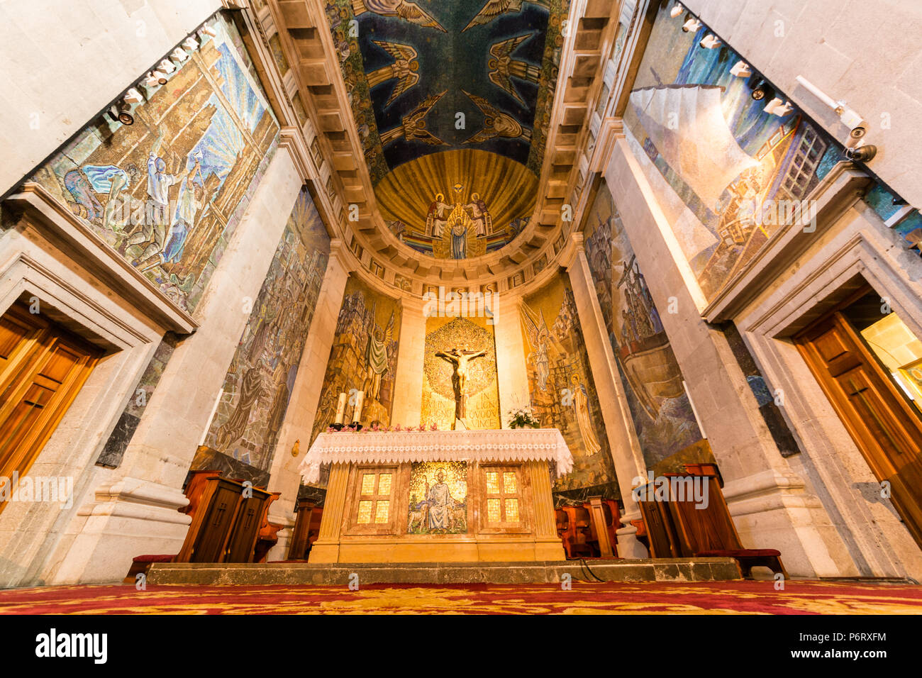 Interior of Vigo Cathedral, Spain Stock Photo - Alamy