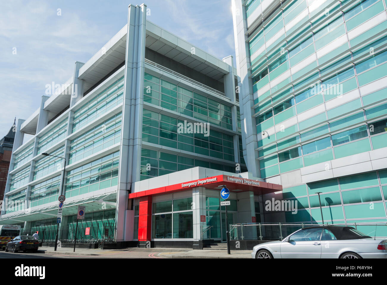 Entrance at emergency room hi-res stock photography and images - Alamy