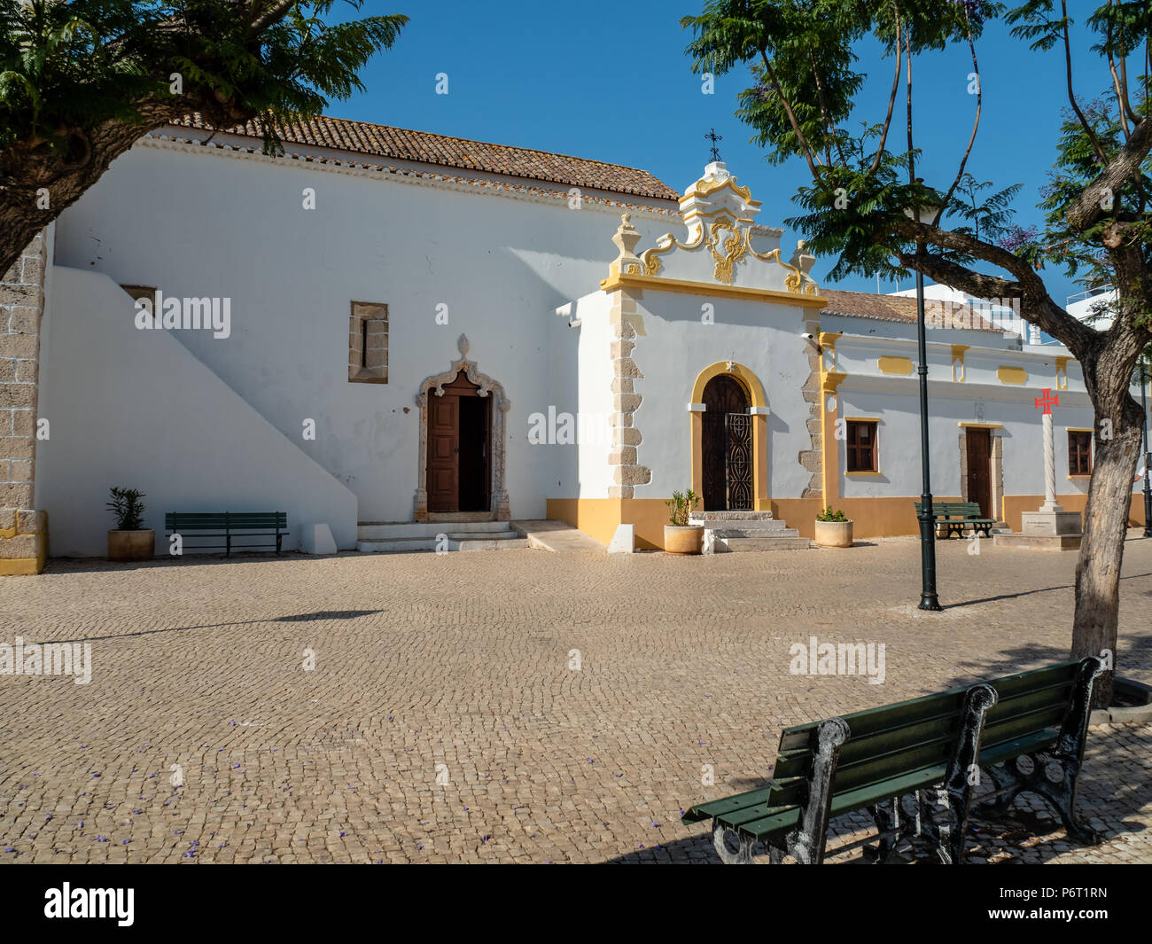 Catholic church Matriz de Alvor, Algarve, Portugal Stock Photo - Alamy