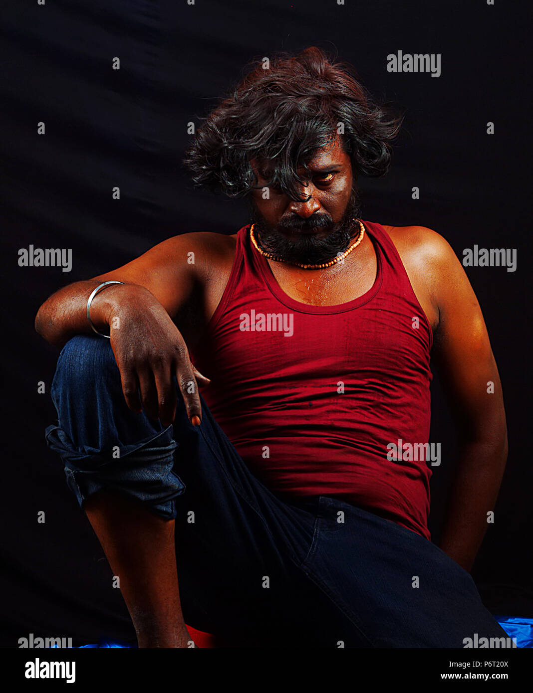 Dark skin indian guy hi-res stock photography and images - Alamy