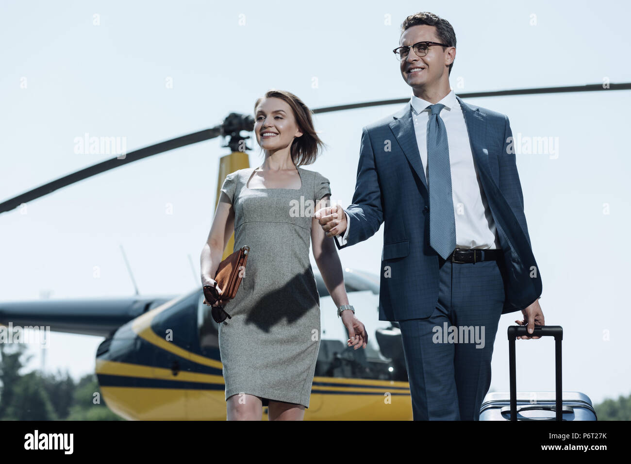 Helicopter walking hi-res stock photography and images - Alamy