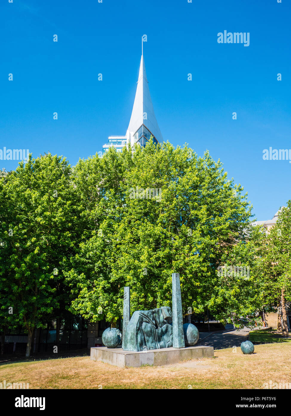 The Blade Skyscraper, Office Building, Reading, Berkshire, England, UK ...