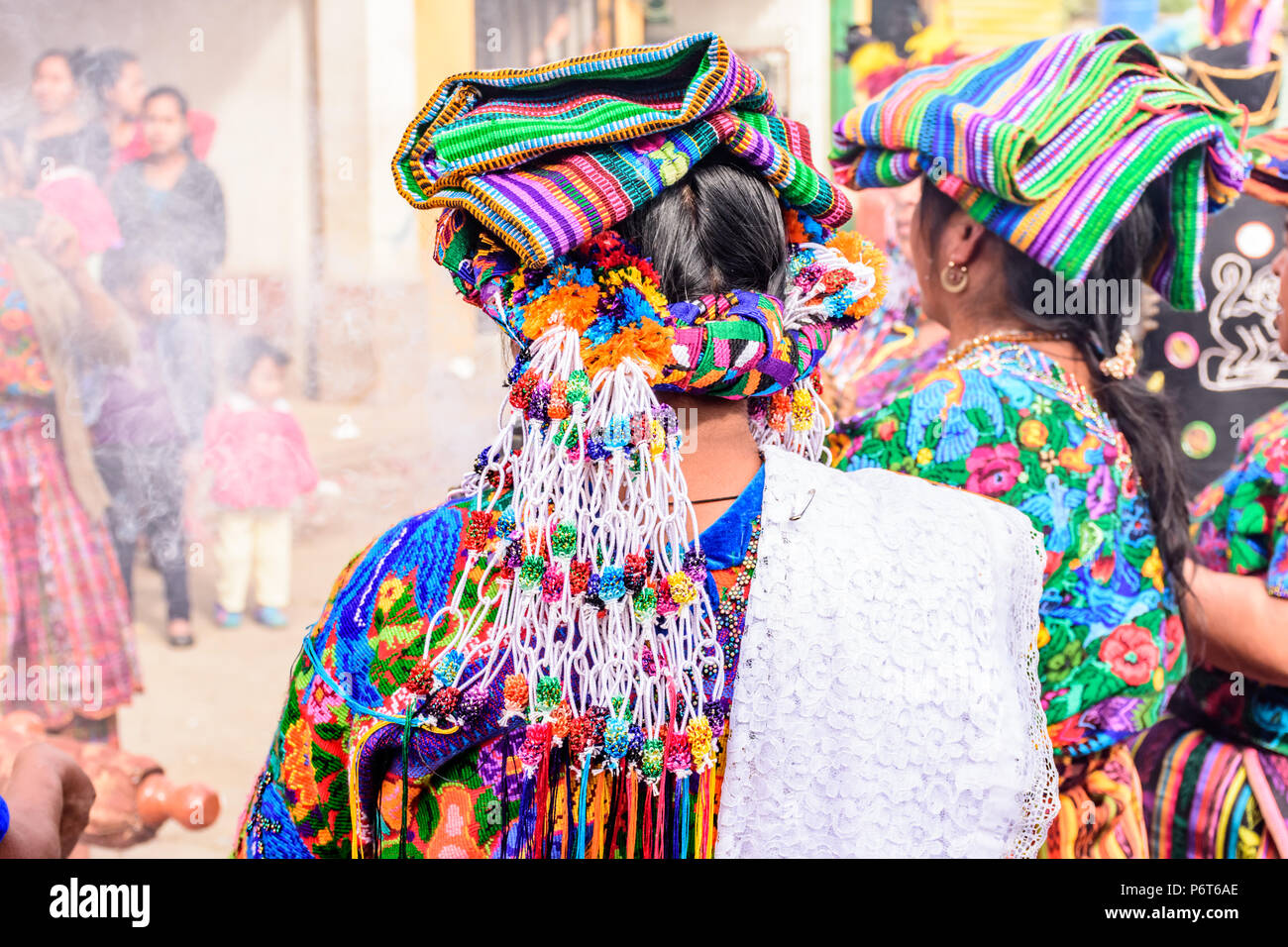 Guatemalan costumes hi-res stock photography and images - Alamy