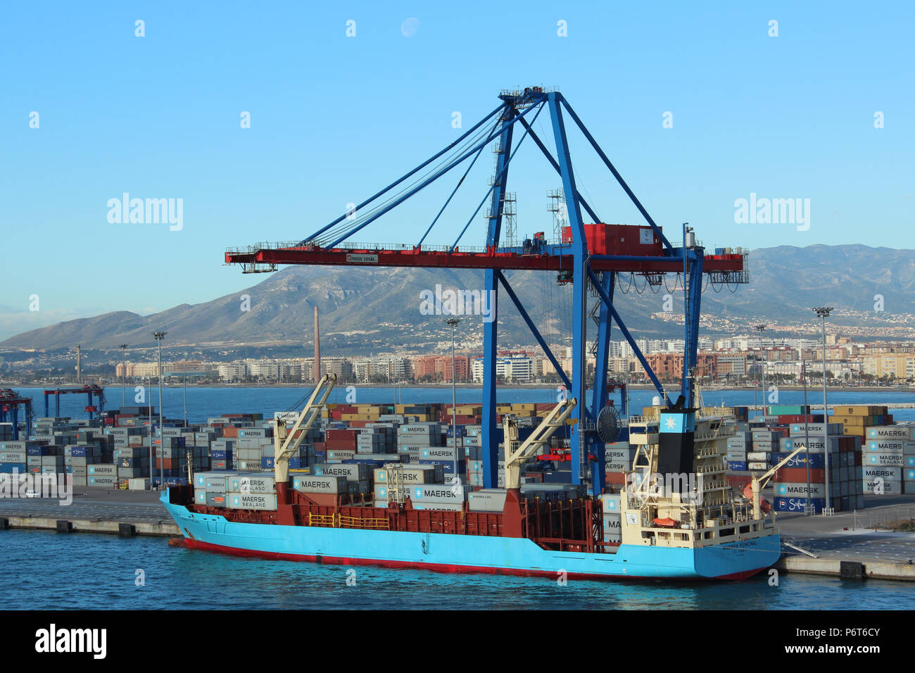 Cargo cruise tour ships hi-res stock photography and images - Alamy
