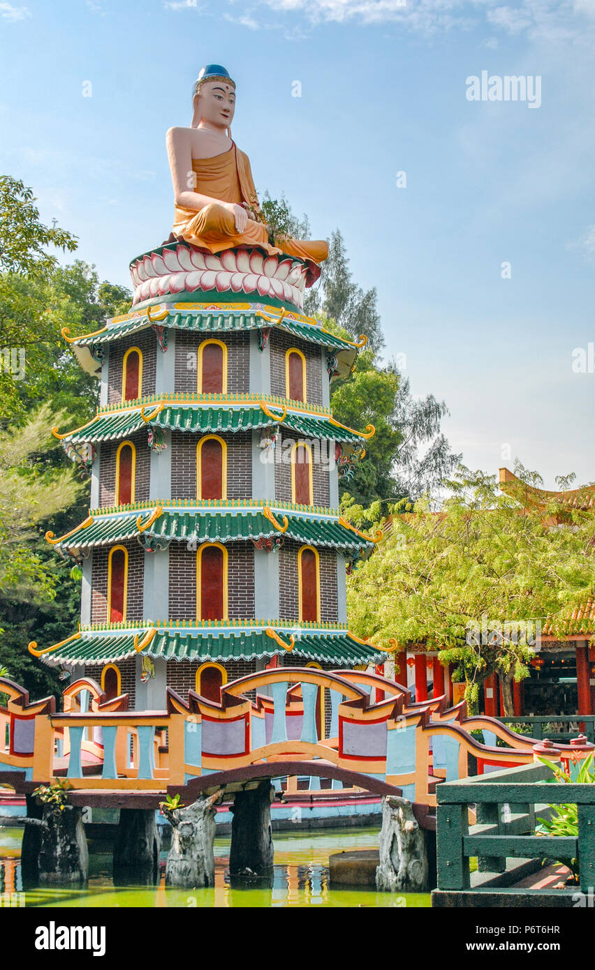 Tiger balm garden singapore hi-res stock photography and images - Alamy