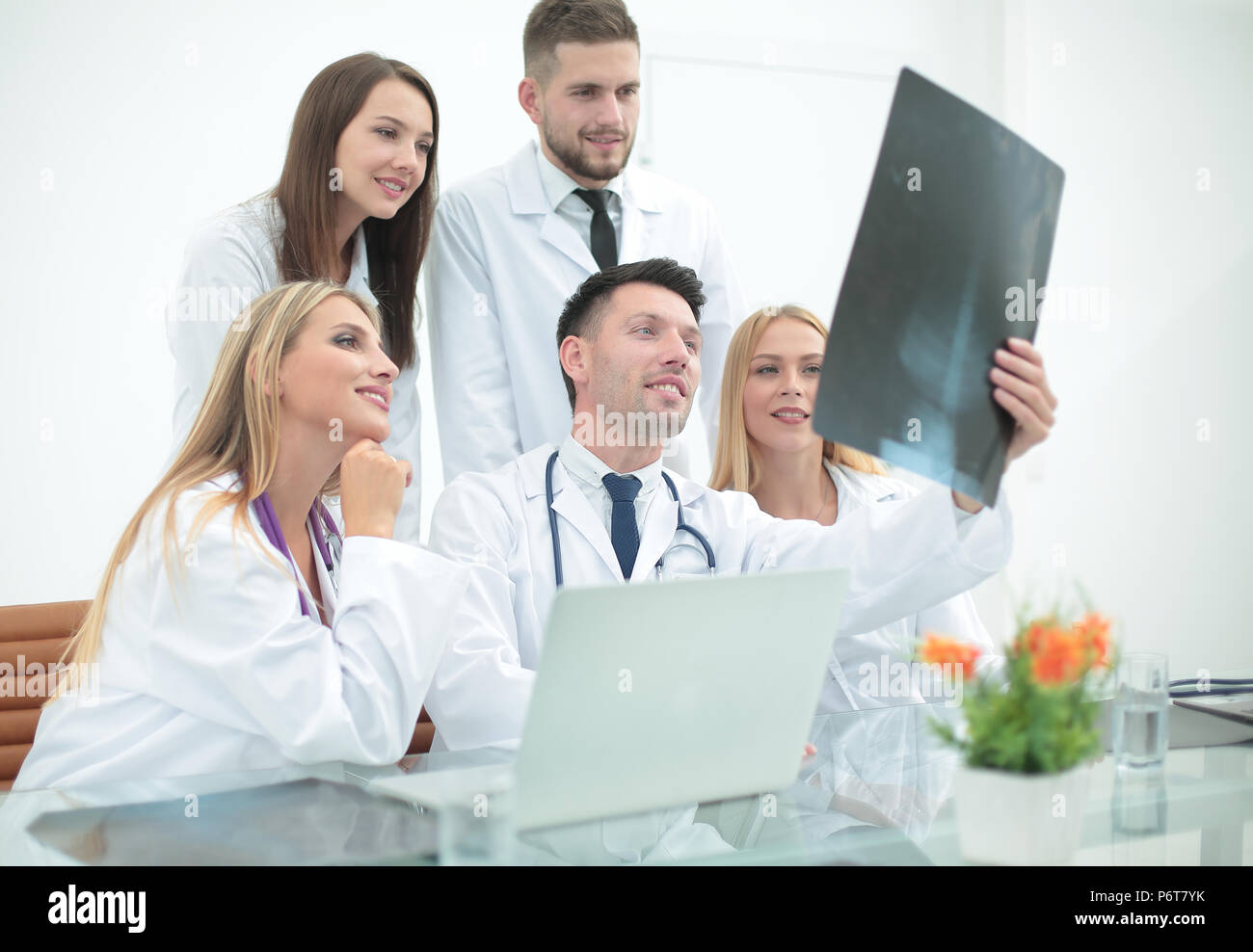 Group modern multiracial healthcare hi-res stock photography and images ...