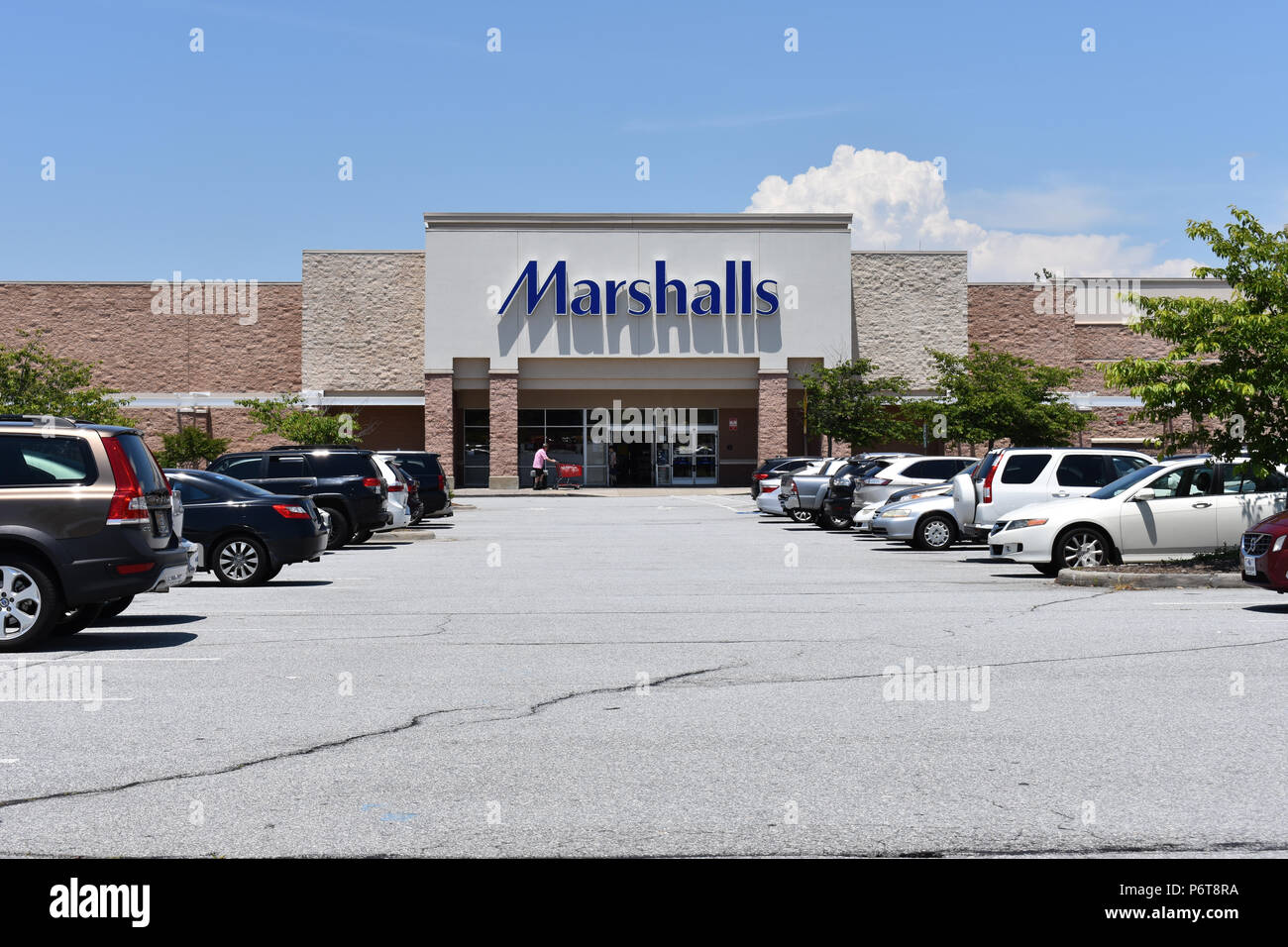 Marshalls store hi-res stock photography and images - Alamy