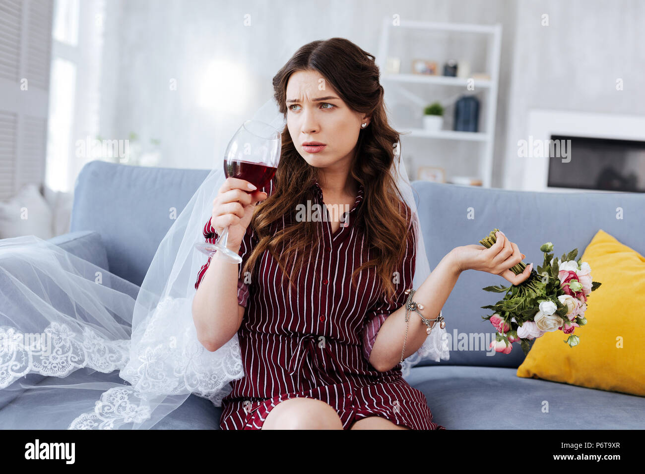 The bride with flowers before the wedding hi-res stock photography and ...