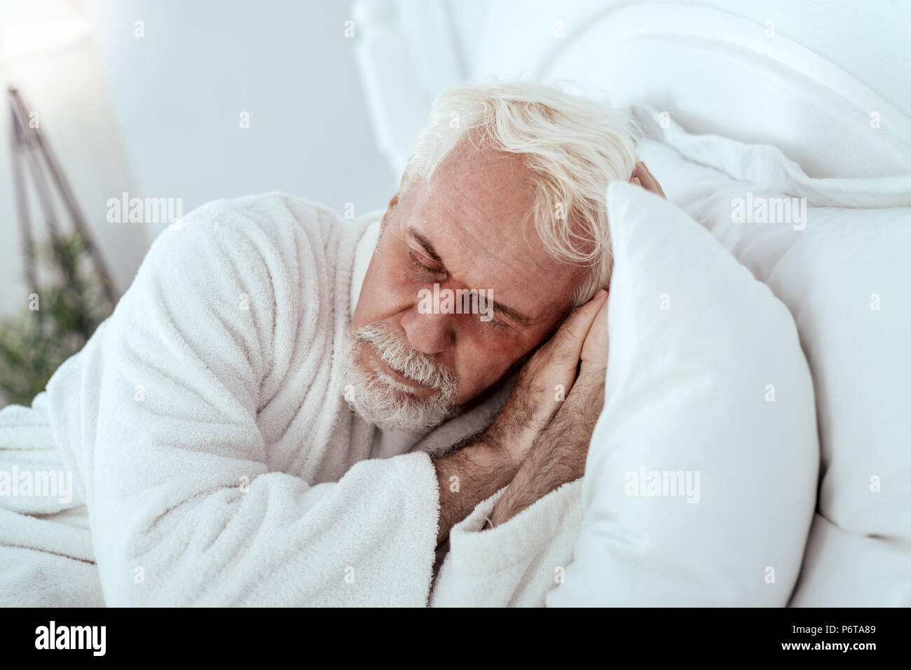 Man getting sleep hi-res stock photography and images - Alamy