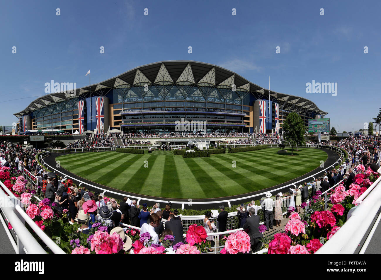 Royal ascot hi-res stock photography and images - Alamy