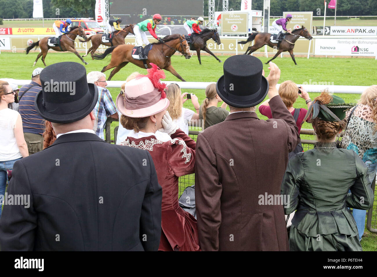 Dressed horse hi-res stock photography and images - Alamy