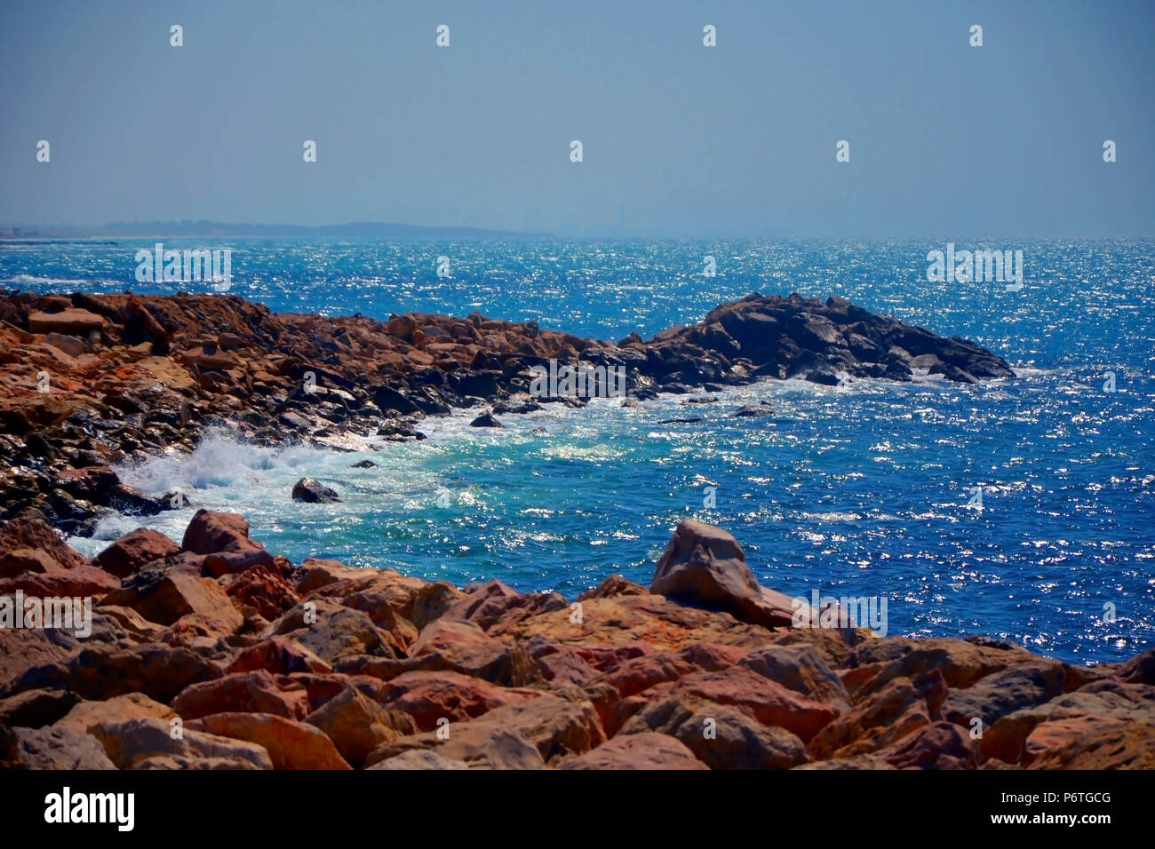 Stones beach soft break wave hi-res stock photography and images - Alamy