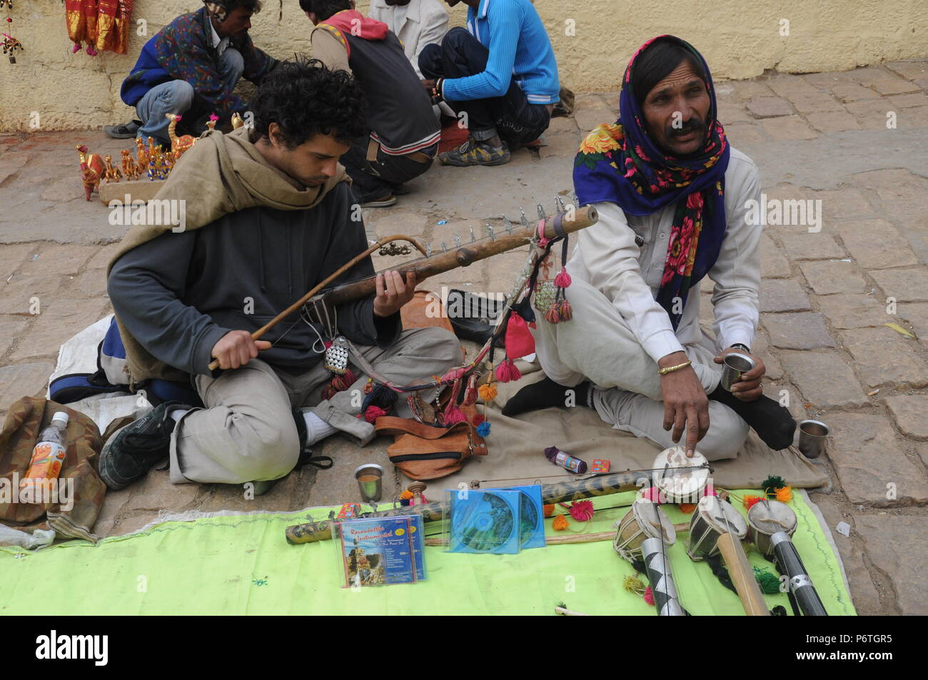 Different Melodies - the duo part 2 Stock Photo - Alamy