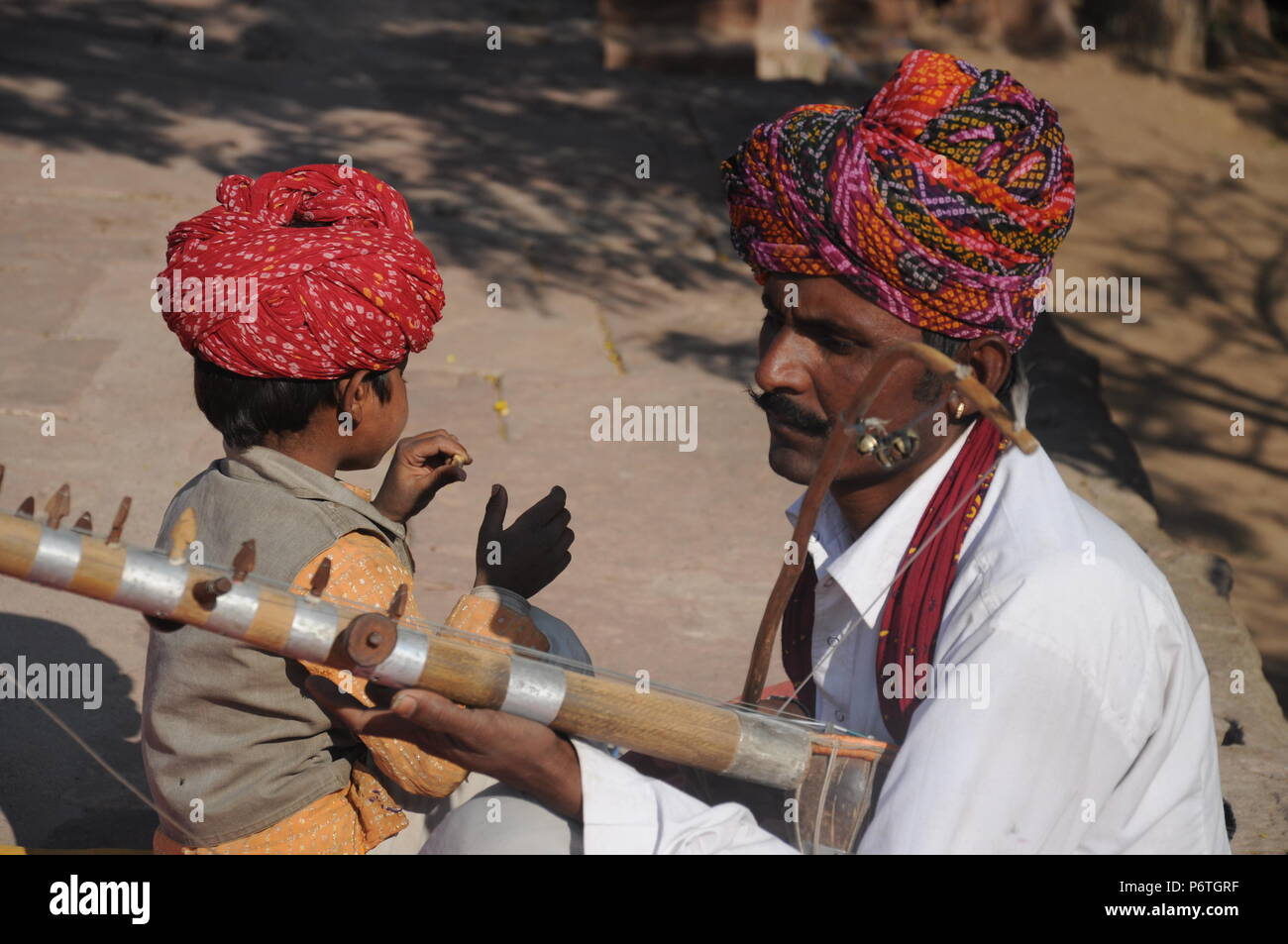 Duo music instruments hi-res stock photography and images - Alamy