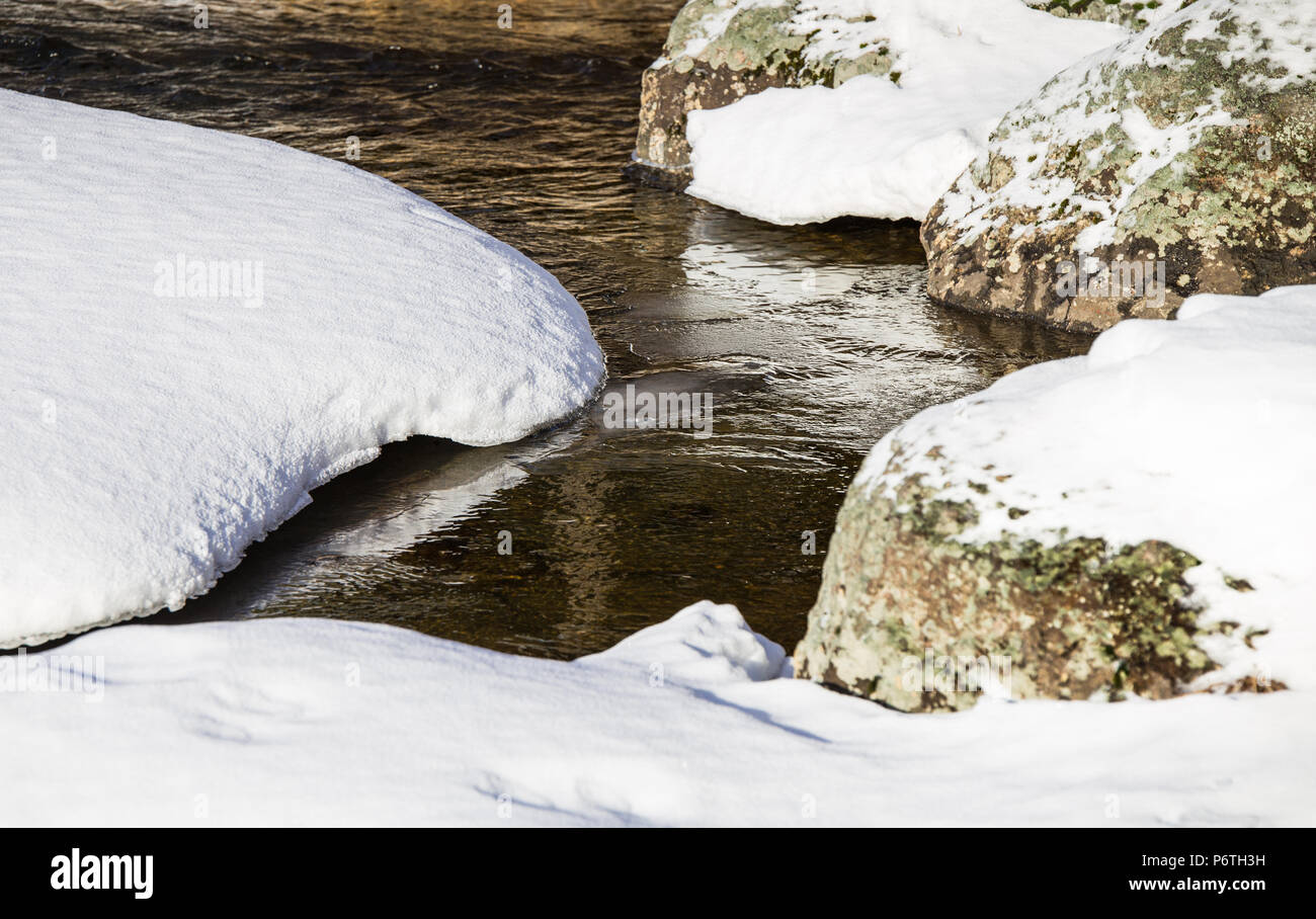 Close up stream rocks hi-res stock photography and images - Alamy