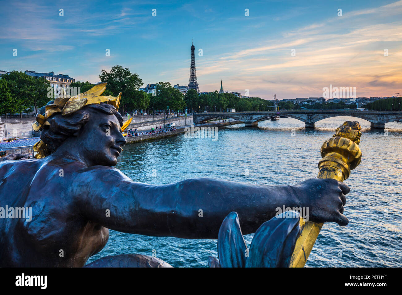 Pont alexandre iii with eiffel tower hi-res stock photography and ...