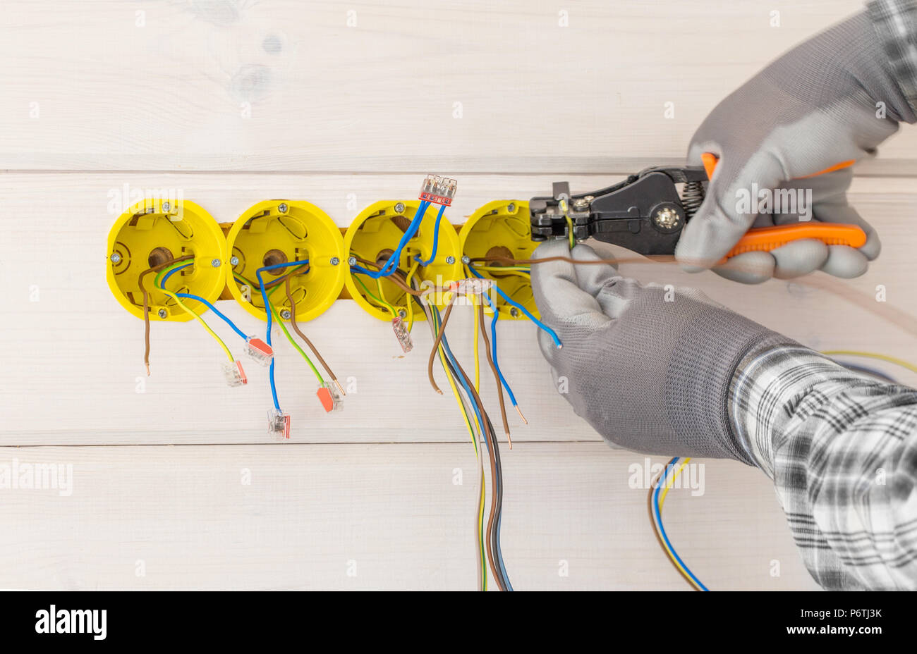 Electricalsocket hi-res stock photography and images - Alamy