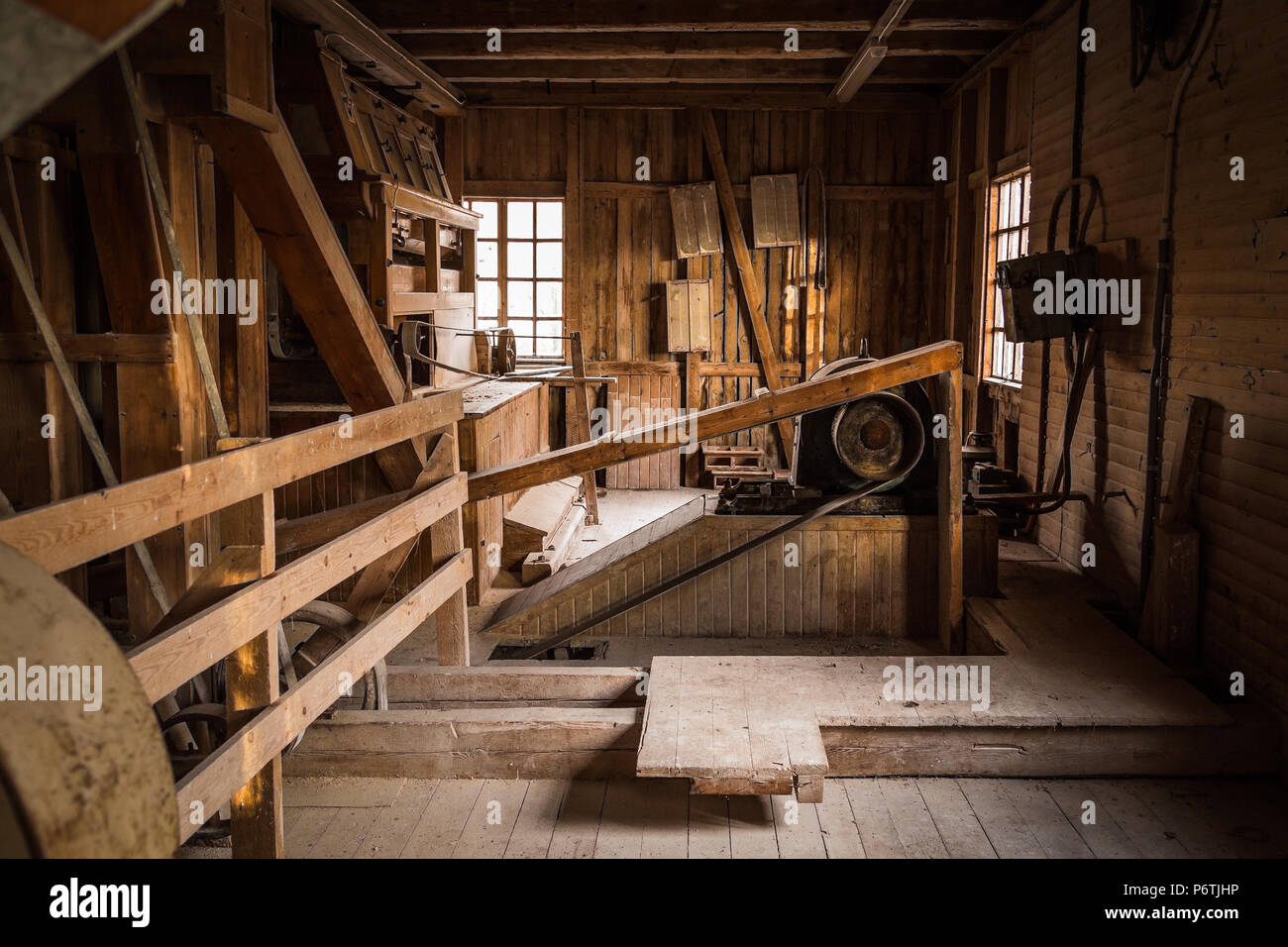Watermill mill interior hi-res stock photography and images - Alamy