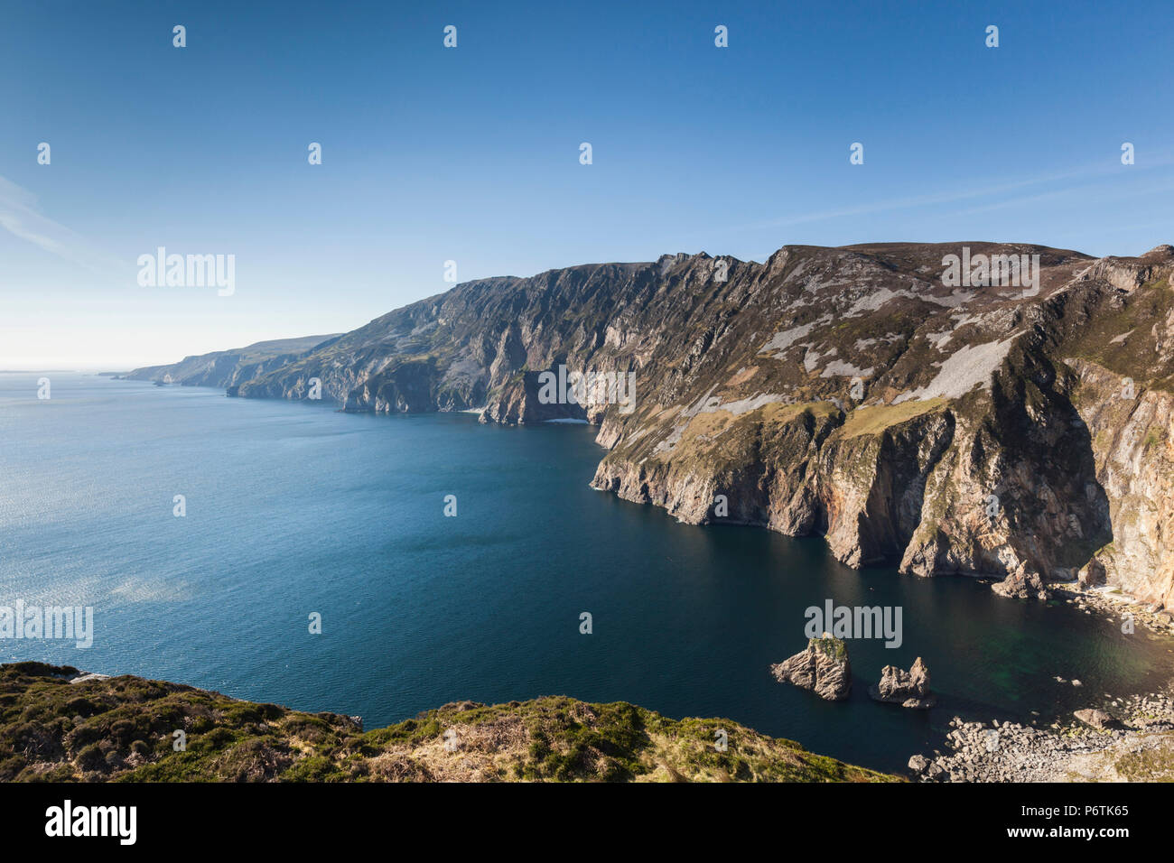 Ireland, County Donegal, Teelin, Slieve League, 600 meter high sea ...