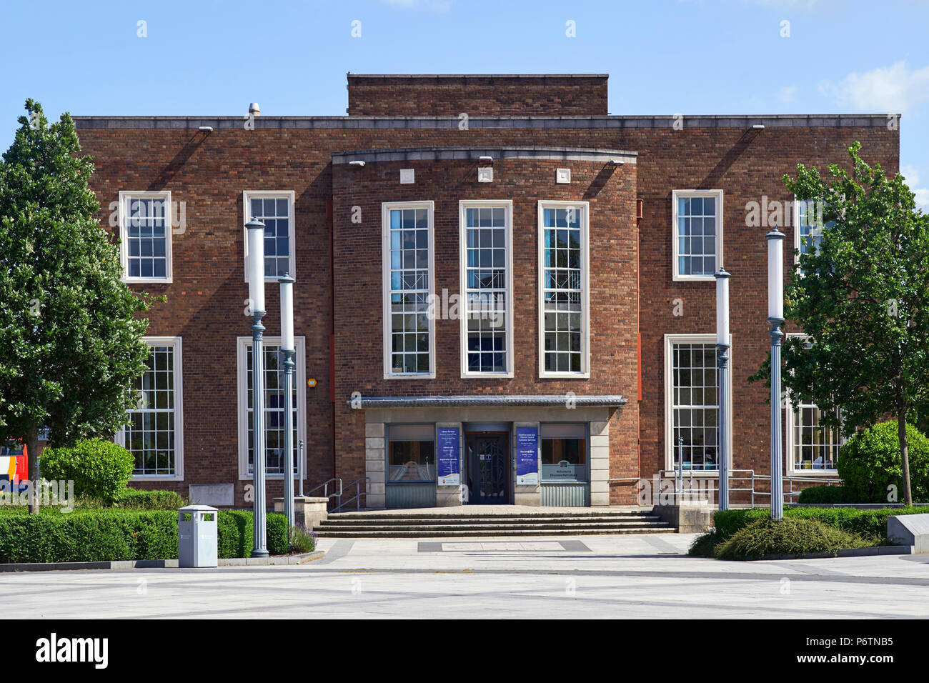 Ellesmere port library hi-res stock photography and images - Alamy