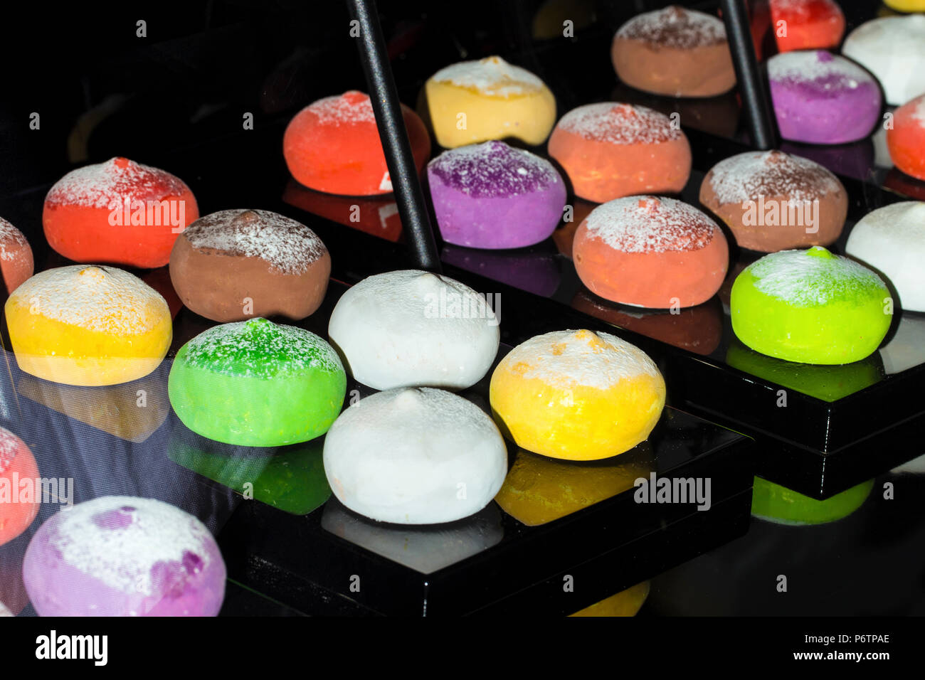 Mochi dessert hi-res stock photography and images - Alamy