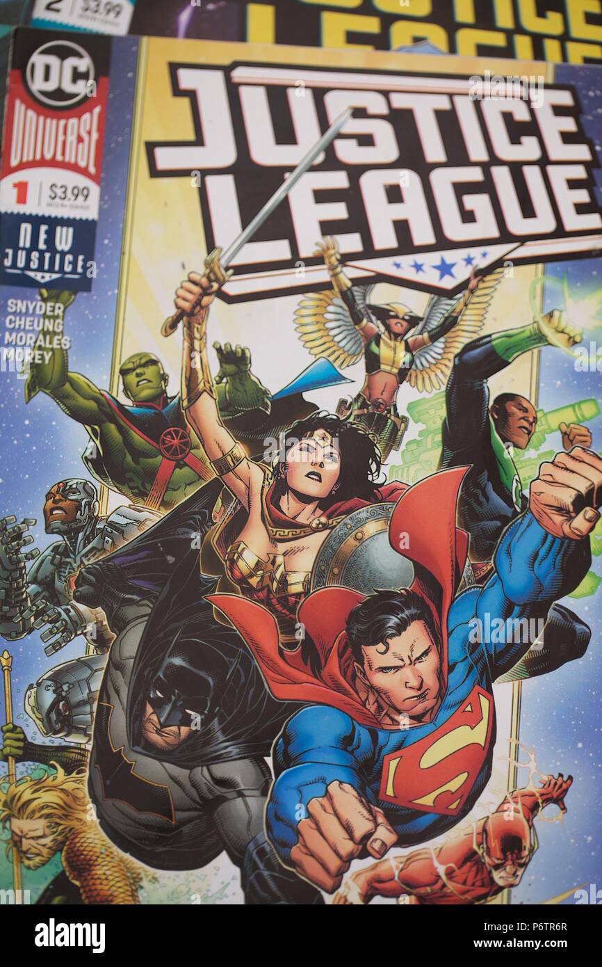 Justice League superhero comic books Stock Photo - Alamy