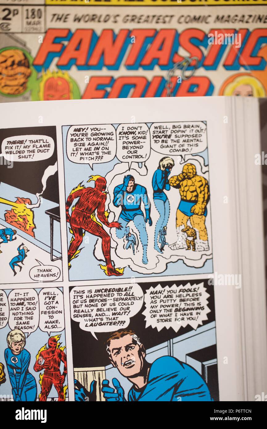 Sci fi comic book covers hi-res stock photography and images - Alamy