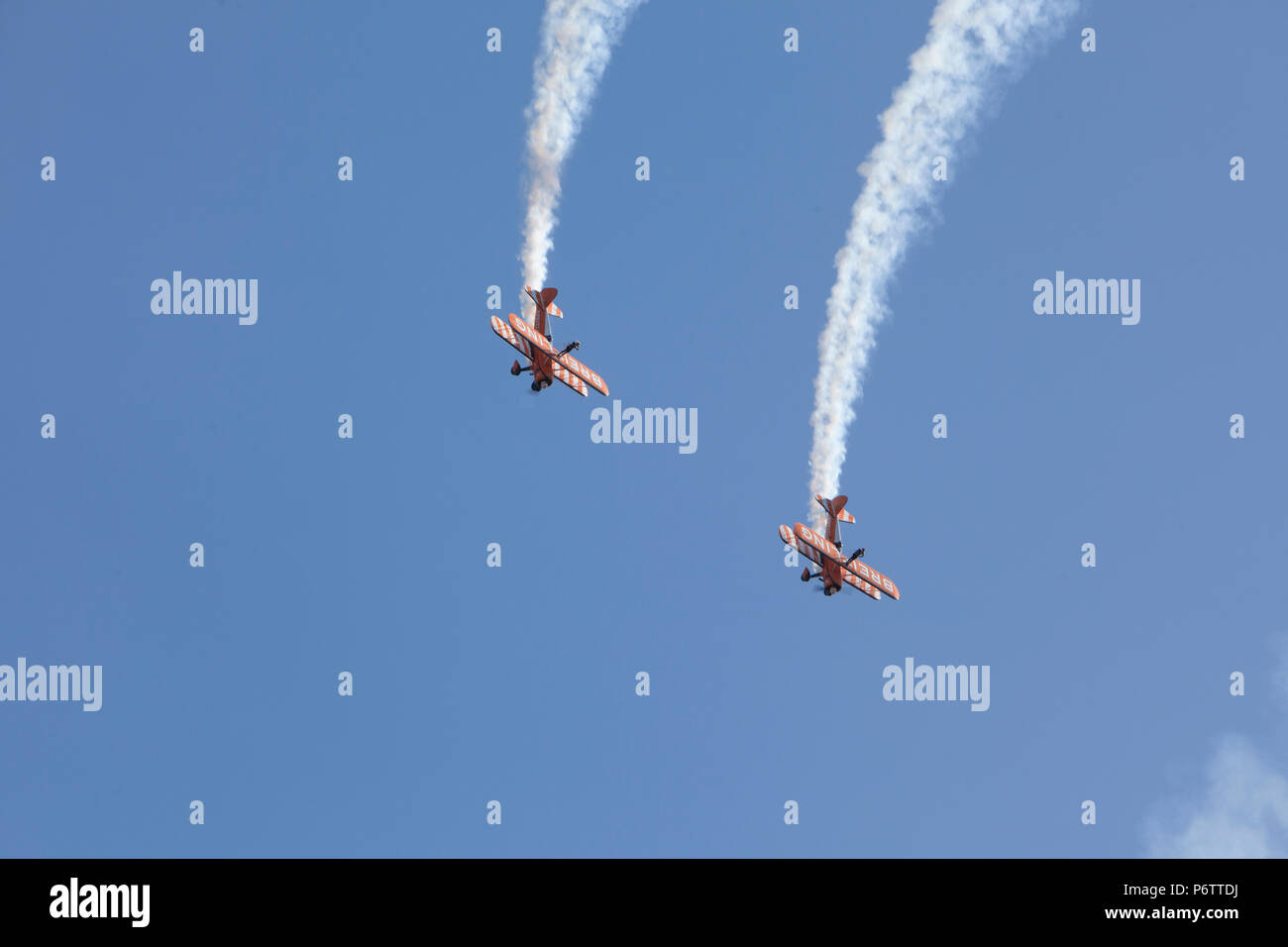 Acrobatic airplane hi-res stock photography and images - Alamy
