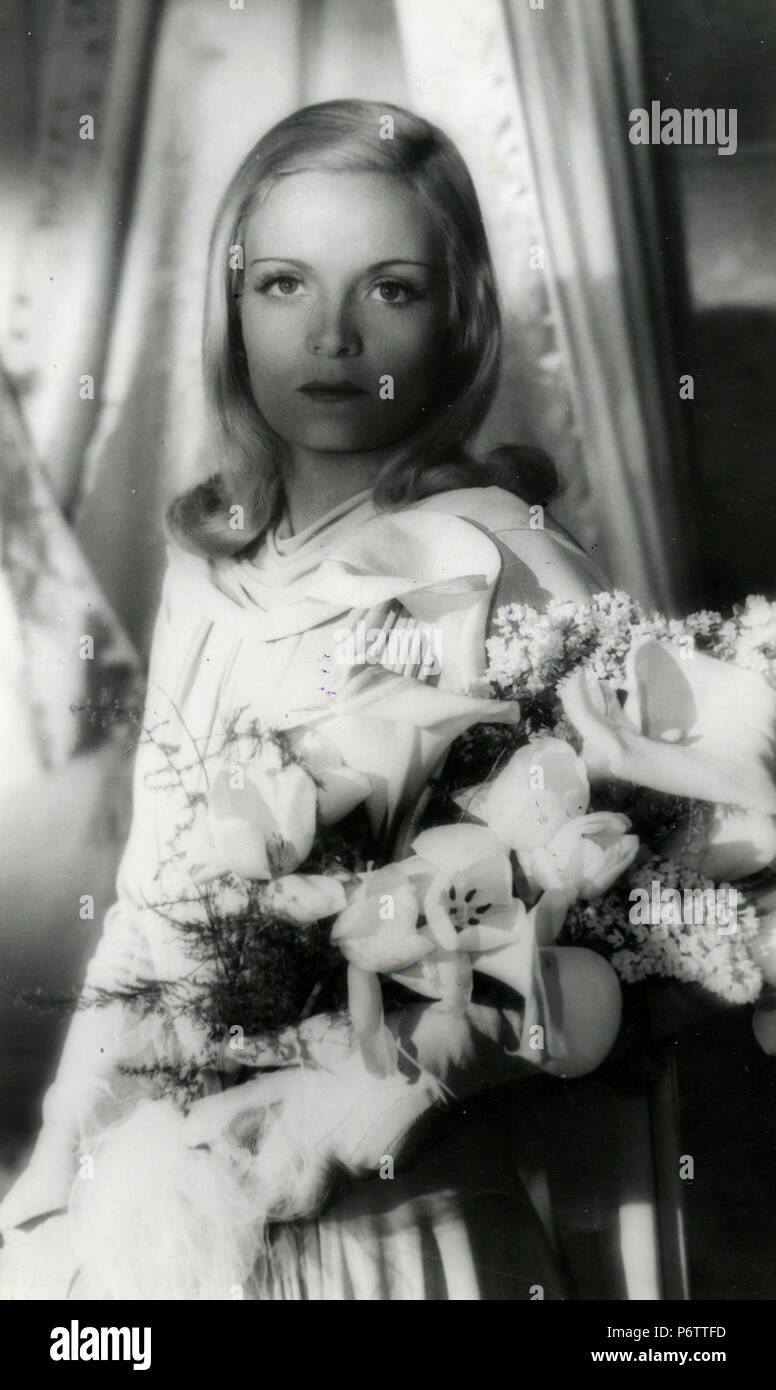 French actress Madeleine Sologne, 1940s Stock Photo - Alamy