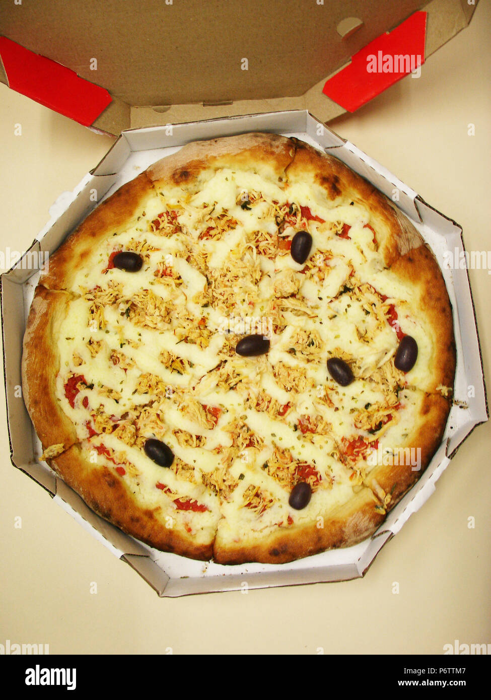 Chicken and Catupiry pizza in box, São Paulo, Brazil Stock Photo - Alamy