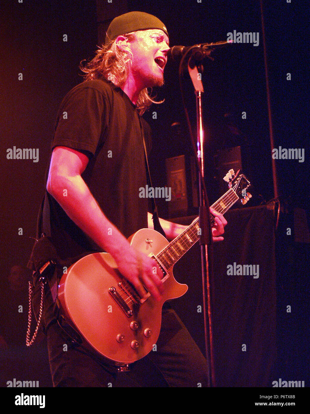 Puddle Of Mudd Stock Photos & Puddle Of Mudd Stock Images - Alamy