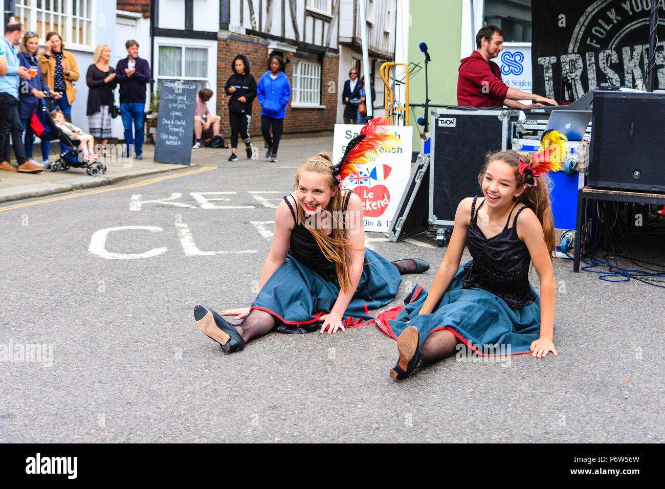Girls Dancers Dancing Can Can Stock Photos & Girls Dancers Dancing Can ...