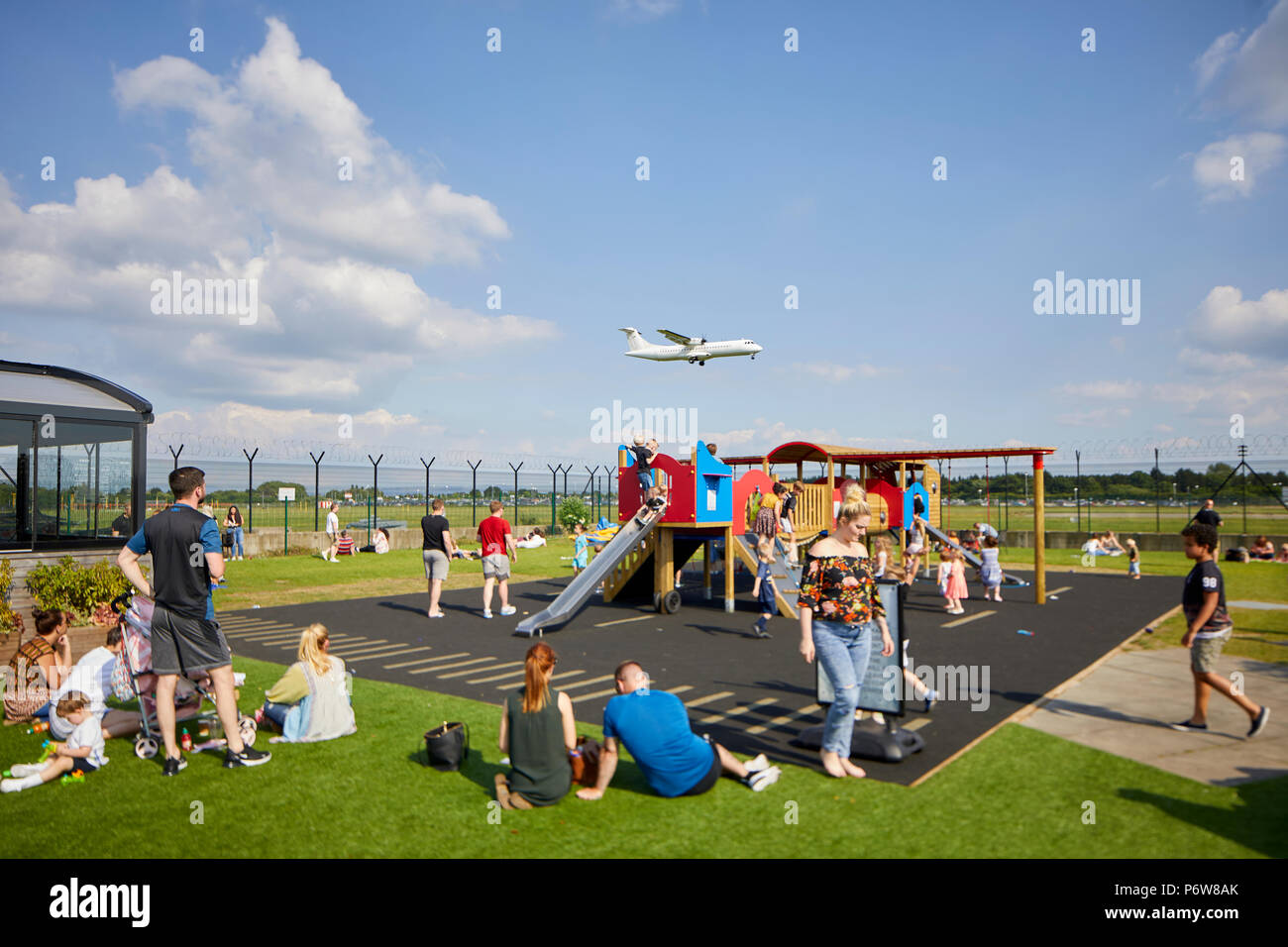 Airport pub manchester airport hi-res stock photography and images - Alamy