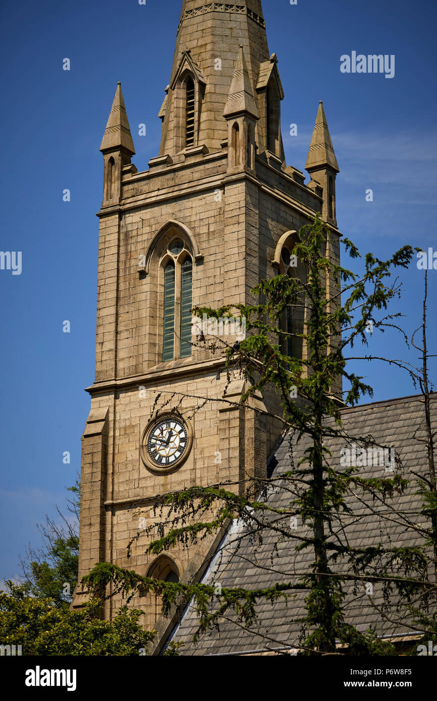 English village bridge church hi-res stock photography and images - Alamy
