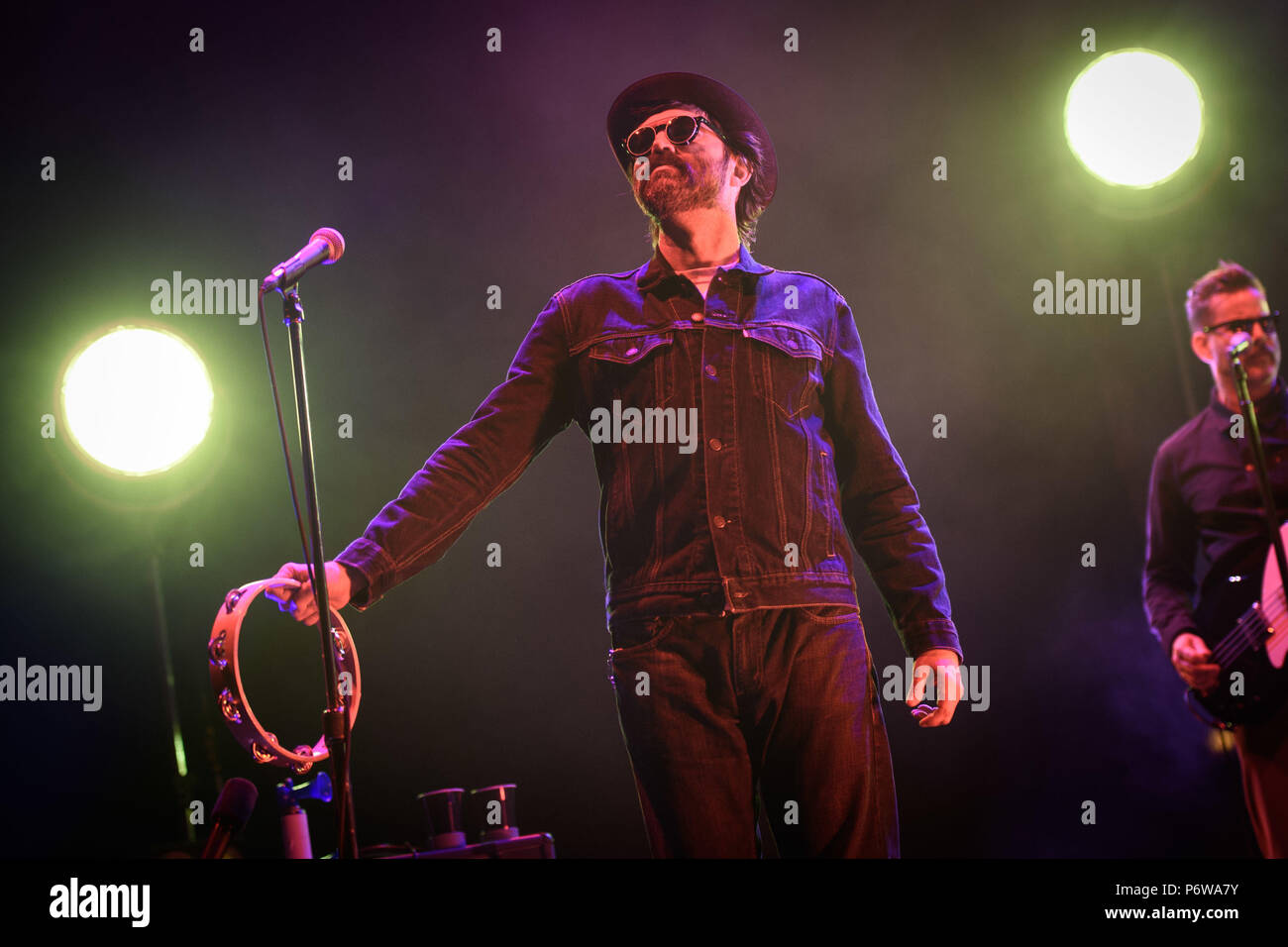 Mark oliver everett hi-res stock photography and images - Alamy