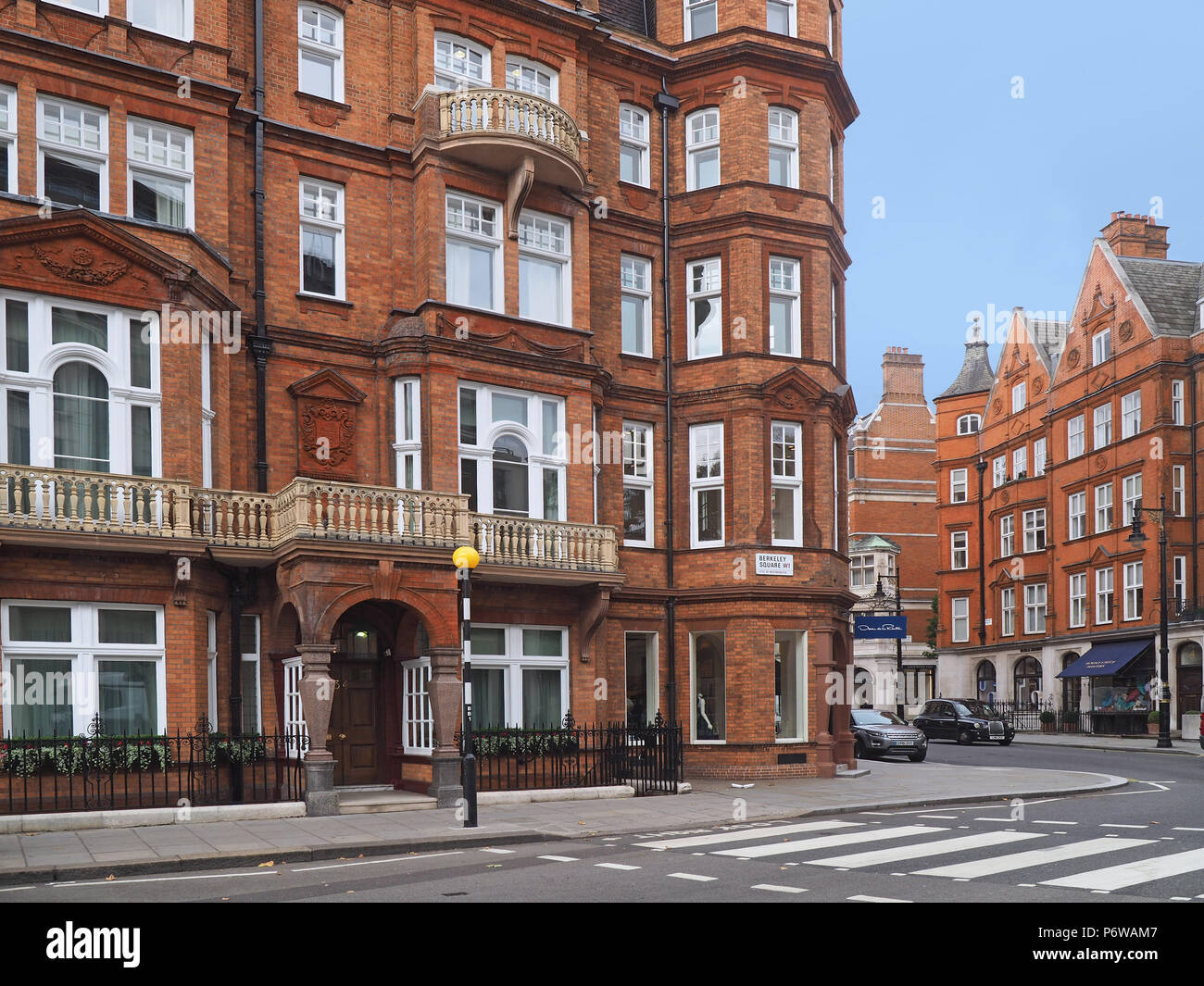 Berkeley square mayfair london hi-res stock photography and images - Alamy
