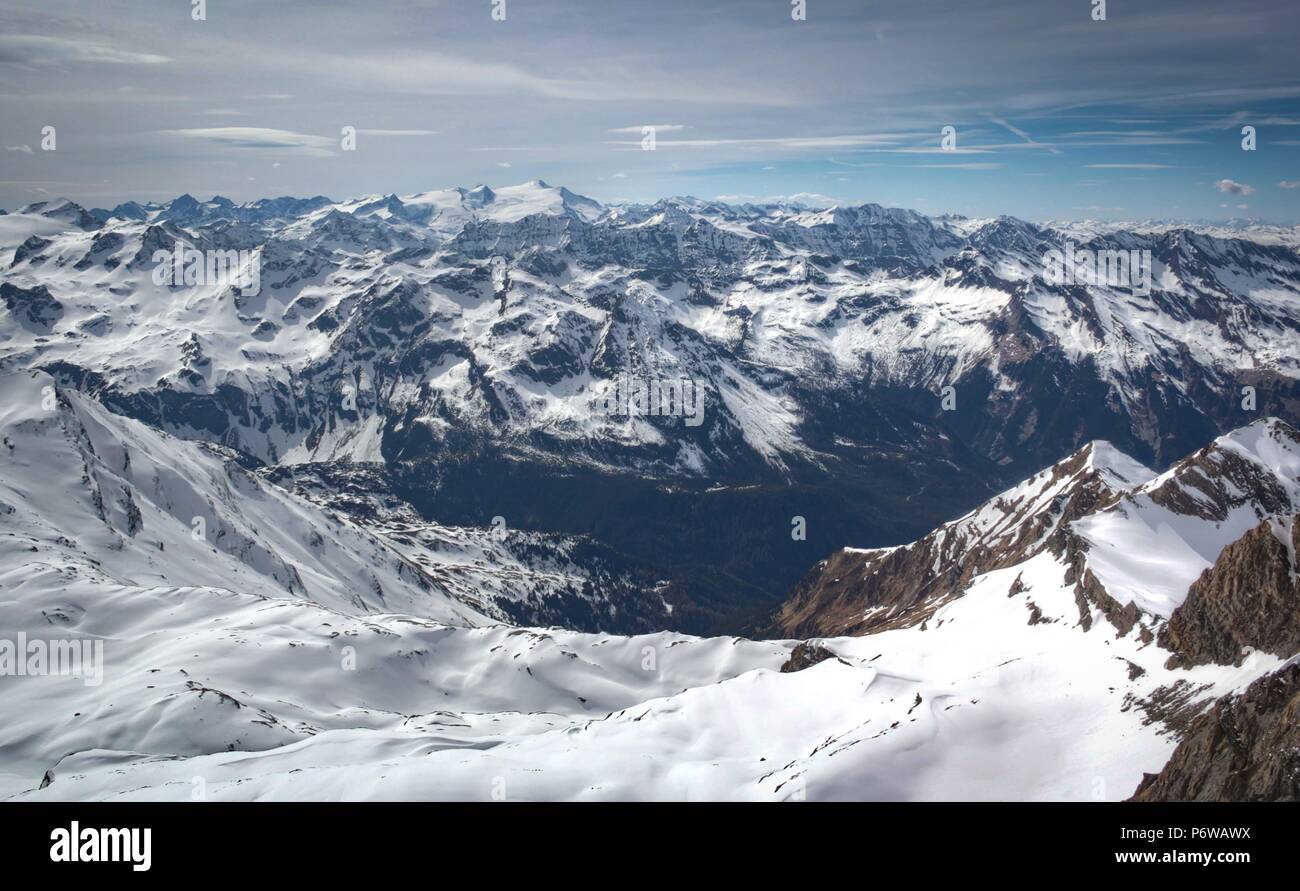 Overview of Austrian ski resort in the Alps of Austria Stock Photo - Alamy